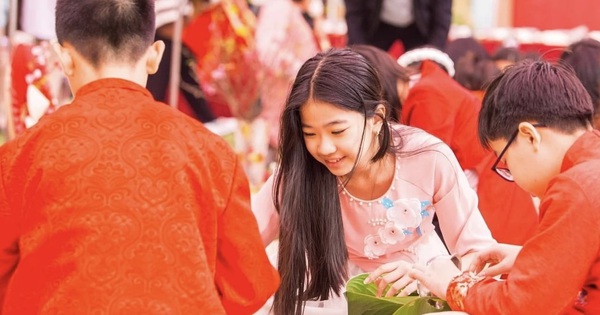 How many days is appropriate for students to have a Tet holiday ...