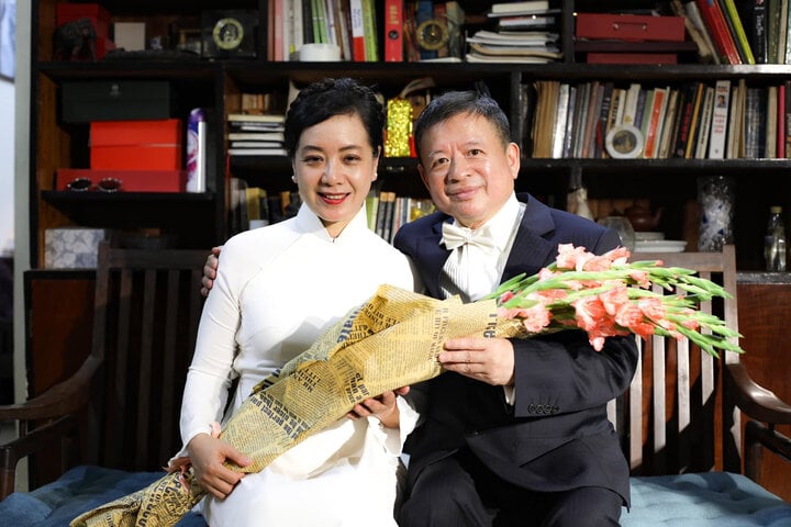 Meritorious Artist Chieu Xuan says she loves her husband on his special day - Vietnam.vn