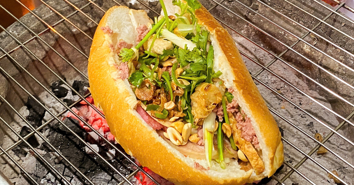 Banh Mi esperando en Binh Duong: paté untado uniformemente ...