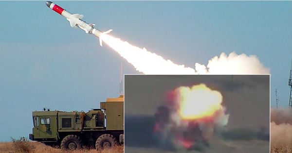 Kh-35 သည် တိုက်ရိုက်တိုက်ခိုက်ခဲ့ရာ ယူကရိန်းရေဒါသည် အပိုင်းပိုင်းကွဲသွားသည် - Vietnam.vn