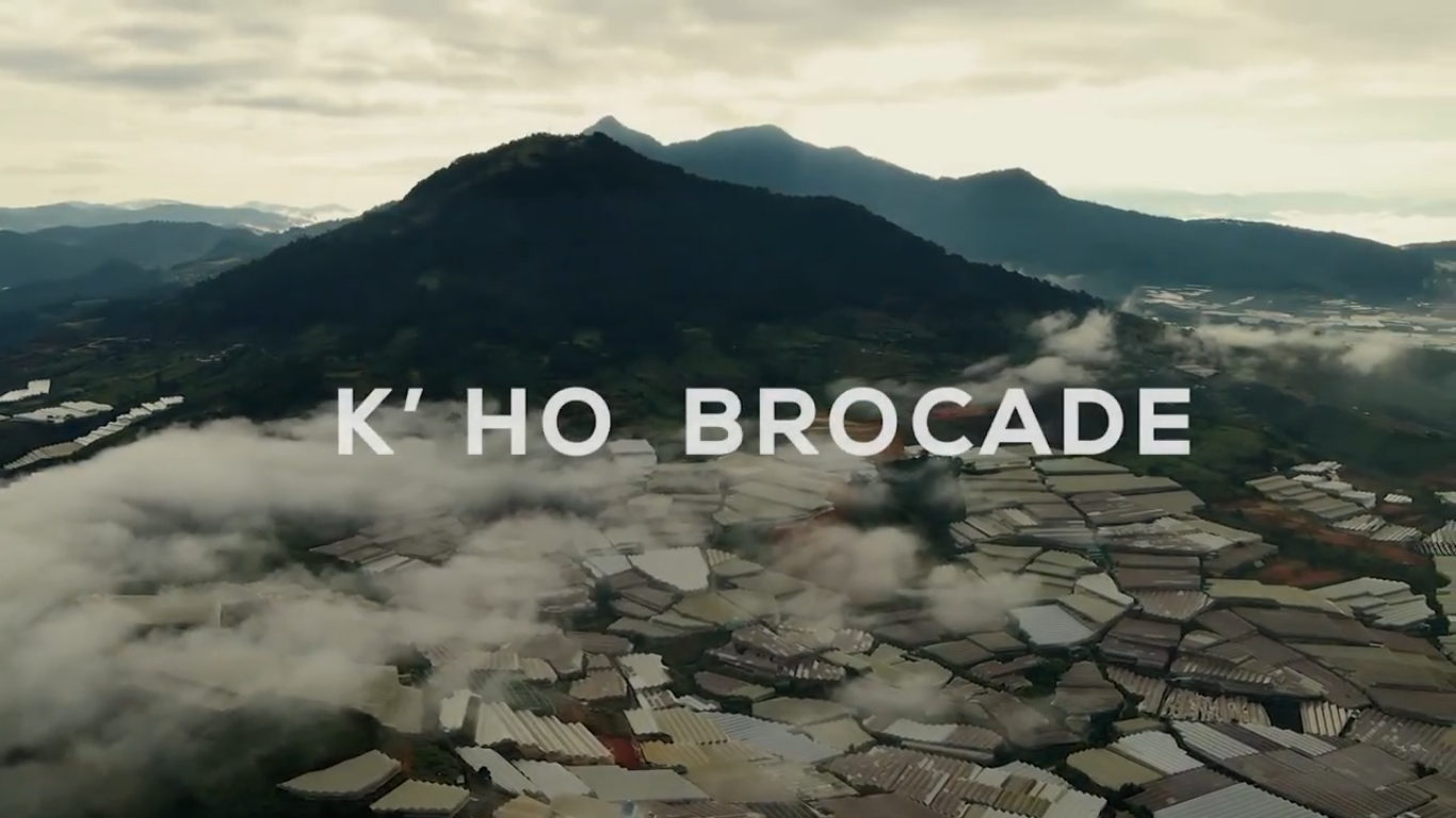 K Ho Brocade អត្តសញ្ញាណវប្បធម៌នៃតំបន់ខ្ពង់រាបកណ្តាល