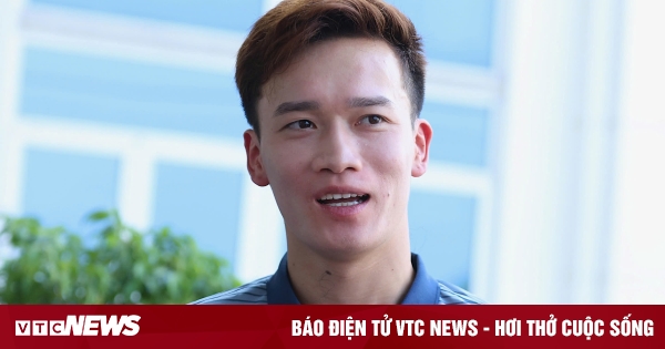 Hoang Duc plays in the First Division: 'Playing football and taking care of the family' is there ...