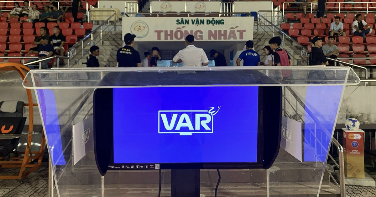 Witnessing Mr. Vu Tien Thanh compete with Coach Polking in Pleiku - Vietnam.vn