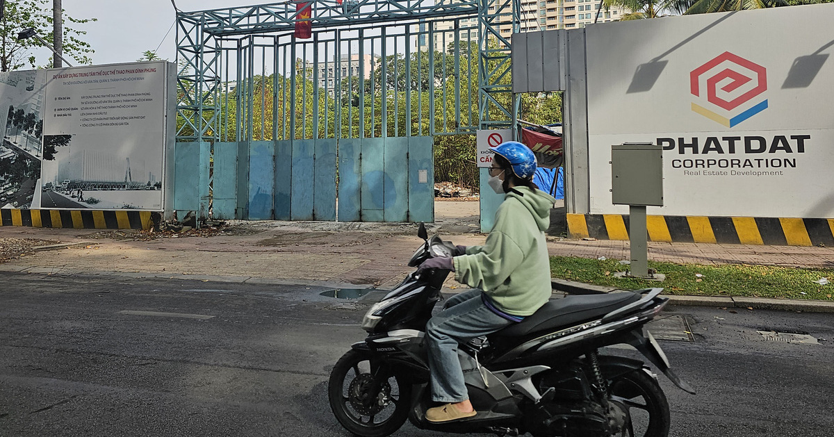 Phat Dat Real Estate vise à acheter à une femme un terrain de 650 milliards de VND dans le ...