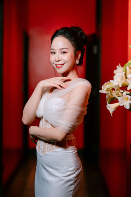 Á quân Sao Mai Hồng Duyên tự hào là ca sĩ mặc áo lính - Vietnam.vn