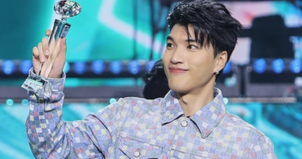 What did Hieu Thu Hai say when he "surpassed" Son Tung M-TP at Lan Song Xanh? - Vietnam.vn