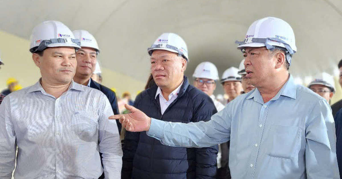 Minister Tran Hong Minh: Efforts to put Quang Ngai - Hoai Nhon Expressway ahead of schedule ...