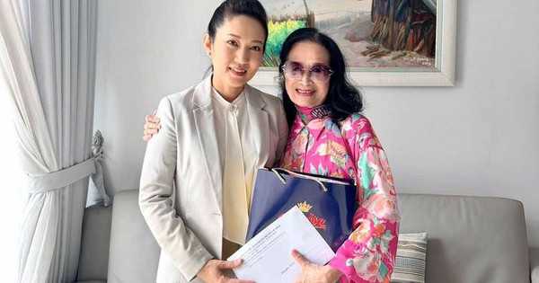 NSND Nguyễn Thị Thanh Thúy thăm và chúc tết văn nghệ sĩ tiêu biểu - Vietnam.vn